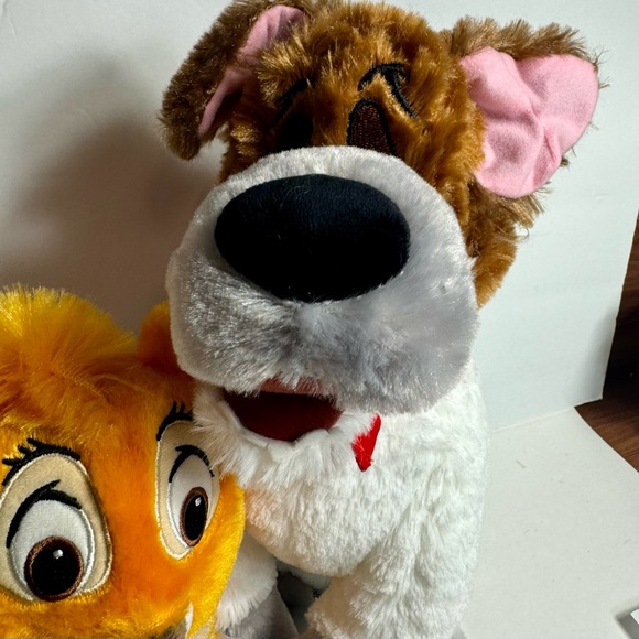 Disney | Toys | Nwt Disney Oliver And Dodger Plush Set Oliver Company ...